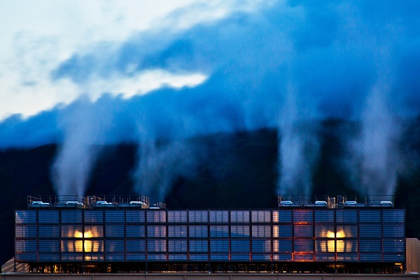 Improving Data Center Water Efficiency via Online Resource Management ...